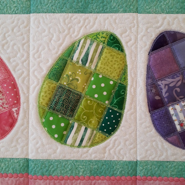 Quilted Easter Table Runner – Machine Embroidery Design | EmbWeekly