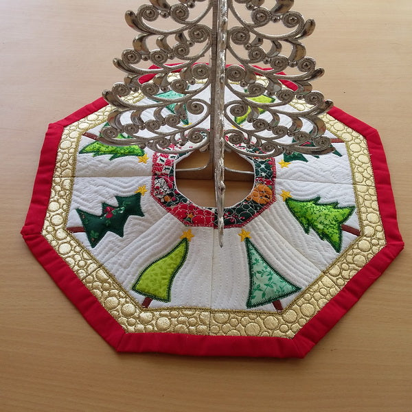 Quilted Mini Tree Skirts – Machine Embroidery Design | EmbWeekly