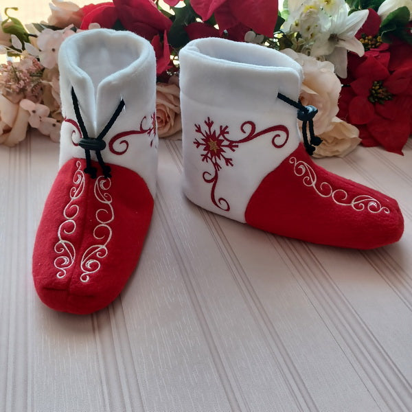 EWC180 Snuggly Slippers – Embroidery Weekly