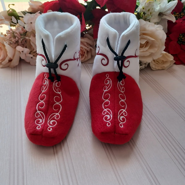 EWC180 Snuggly Slippers – Embroidery Weekly