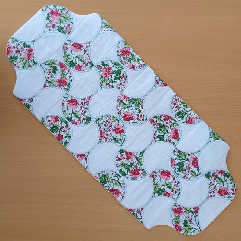 Clam Shell Quilted Table Runner – Machine Embroidery Design | EmbWeekly
